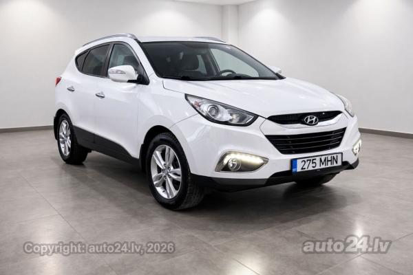 White Hyundai ix35 2012 in Tartu, with an engine capacity of 2.00 L and mileage of 308 thousand km for 5980 €, photo 8 on AUTOMOTO.COM.LV