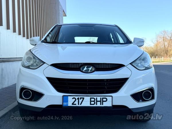 Balts Hyundai ix35 2012 Tallina, ar dzinēja tilpumu 1.70 L un nobraukumu 250 tūkst. km par 5500 €, foto 4 vietnē AUTOMOTO.COM.LV