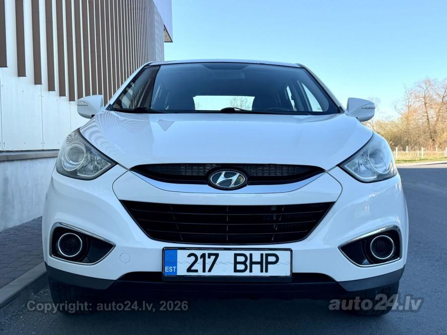 Balts Hyundai ix35 2012 Tallina, ar dzinēja tilpumu 1.70 L un nobraukumu 250 tūkst. km par 5500 €, foto 5 vietnē AUTOMOTO.COM.LV