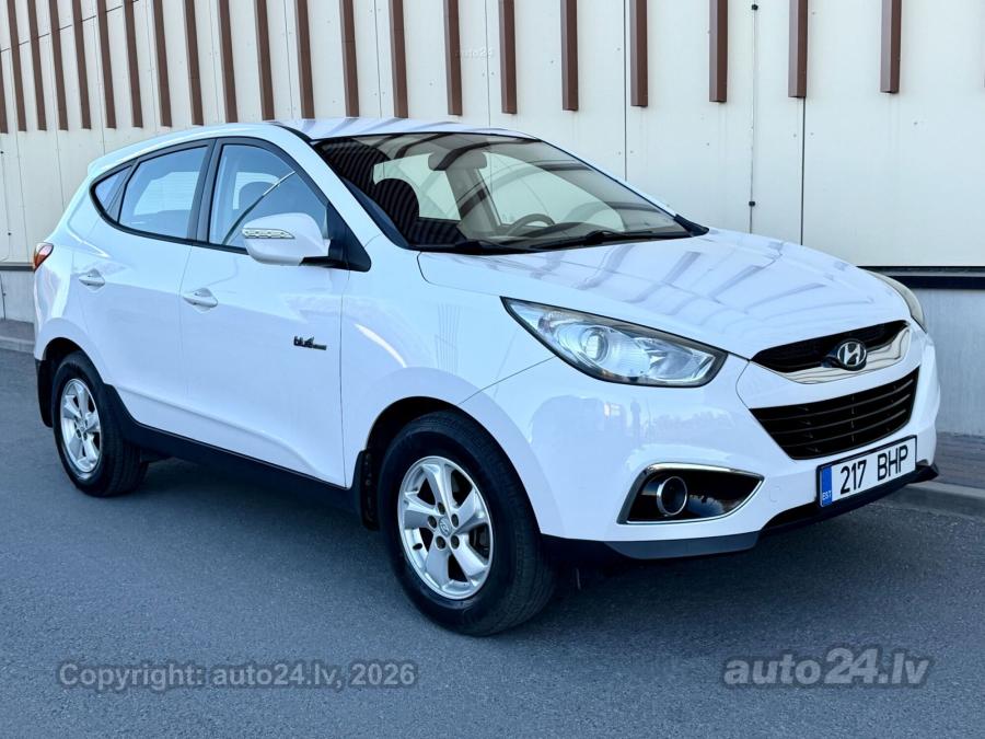 Balts Hyundai ix35 2012 Tallina, ar dzinēja tilpumu 1.70 L un nobraukumu 250 tūkst. km par 5500 €, foto 7 vietnē AUTOMOTO.COM.LV
