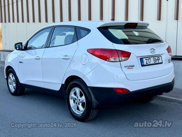 Balts Hyundai ix35 2012 Tallina, ar dzinēja tilpumu 1.70 L un nobraukumu 250 tūkst. km par 5500 €, foto 7 vietnē AUTOMOTO.COM.LV