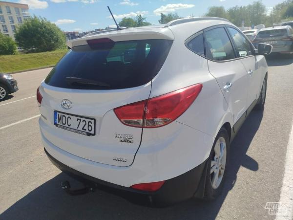 Balts Hyundai ix35 2012 Šauļi, ar dzinēja tilpumu 2.00 L un nobraukumu 230 tūkst. km par 6300 €, foto 2 vietnē AUTOMOTO.COM.LV
