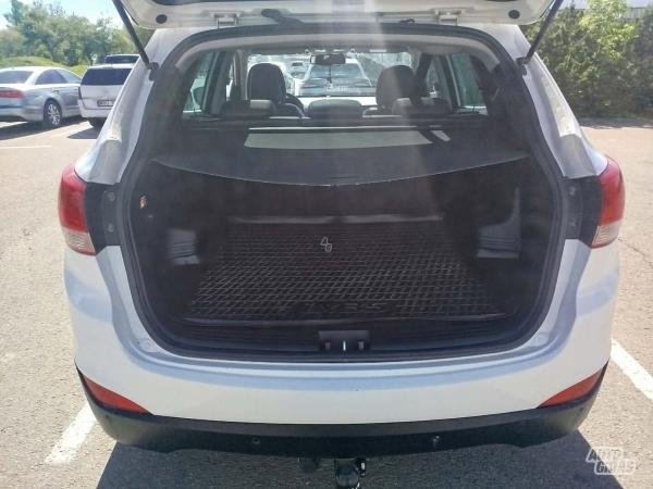 Balts Hyundai ix35 2012 Šauļi, ar dzinēja tilpumu 2.00 L un nobraukumu 230 tūkst. km par 6300 €, foto 3 vietnē AUTOMOTO.COM.LV