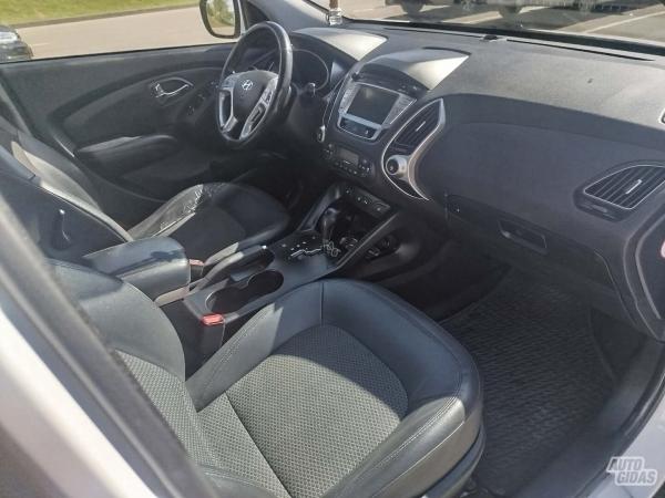 Balts Hyundai ix35 2012 Šauļi, ar dzinēja tilpumu 2.00 L un nobraukumu 230 tūkst. km par 6300 €, foto 4 vietnē AUTOMOTO.COM.LV