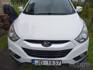 Balts Hyundai ix35 2012 Ventspils, ar dzinēja tilpumu 2.00 L un nobraukumu 164 tūkst. km par 5000 €, foto 5 vietnē AUTOMOTO.COM.LV