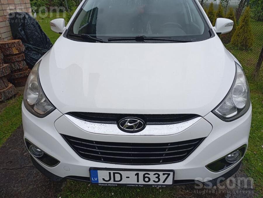Balts Hyundai ix35 2012 Ventspils, ar dzinēja tilpumu 2.00 L un nobraukumu 164 tūkst. km par 5000 €, foto 5 vietnē AUTOMOTO.COM.LV