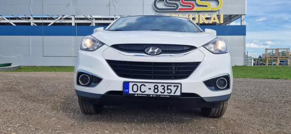 Balts Hyundai ix35 2012 Daugavpils, ar dzinēja tilpumu 2.00 L un nobraukumu 280 tūkst. km par 6650 €, foto 8 vietnē AUTOMOTO.COM.LV