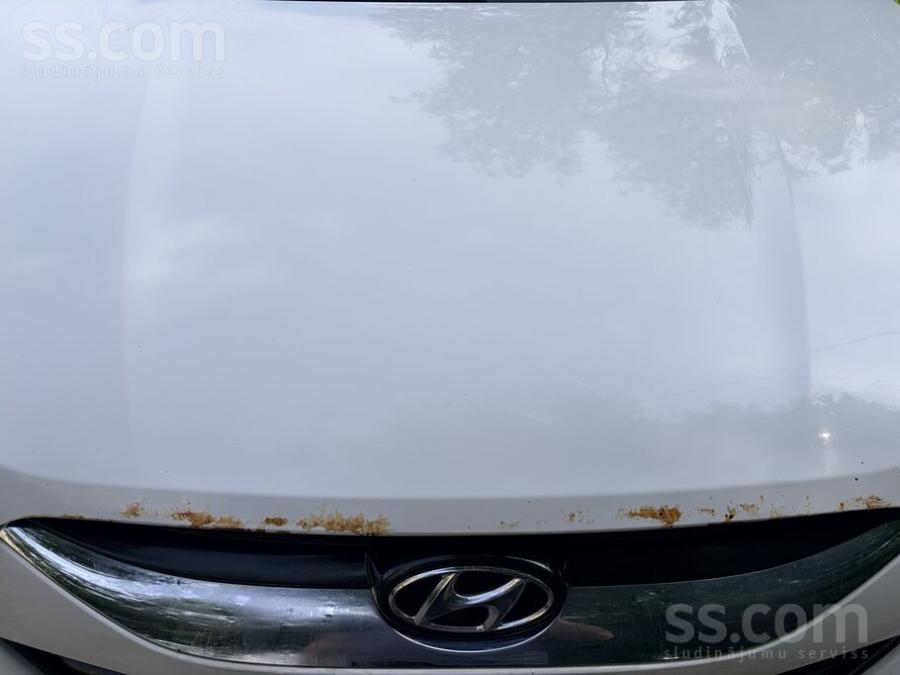 Balts Hyundai ix35 2012 Rīga, ar dzinēja tilpumu 2.00 L un nobraukumu 241 tūkst. km par 3400 €, foto 7 vietnē AUTOMOTO.COM.LV
