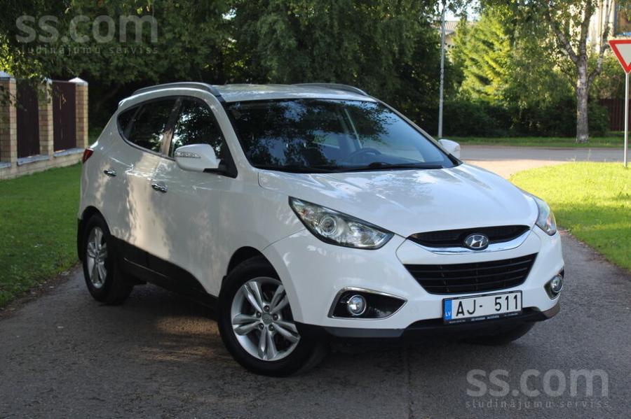 Balts Hyundai ix35 2012 Rīga, ar dzinēja tilpumu 2.00 L un nobraukumu 240 tūkst. km par 5700 €, foto 4 vietnē AUTOMOTO.COM.LV