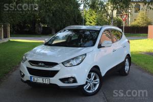 Balts Hyundai ix35 2012 Rīga, ar dzinēja tilpumu 2.00 L un nobraukumu 240 tūkst. km par 5700 €, foto 3 vietnē AUTOMOTO.COM.LV