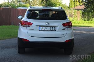 Balts Hyundai ix35 2012 Rīga, ar dzinēja tilpumu 2.00 L un nobraukumu 240 tūkst. km par 5700 €, foto 14 vietnē AUTOMOTO.COM.LV