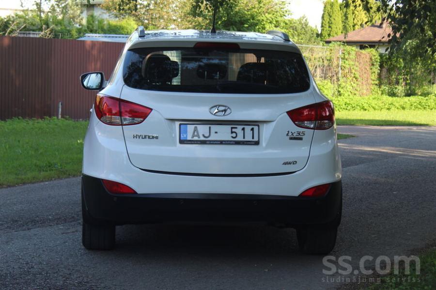 Balts Hyundai ix35 2012 Rīga, ar dzinēja tilpumu 2.00 L un nobraukumu 240 tūkst. km par 5700 €, foto 14 vietnē AUTOMOTO.COM.LV