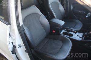 Balts Hyundai ix35 2012 Rīga, ar dzinēja tilpumu 2.00 L un nobraukumu 240 tūkst. km par 5700 €, foto 26 vietnē AUTOMOTO.COM.LV
