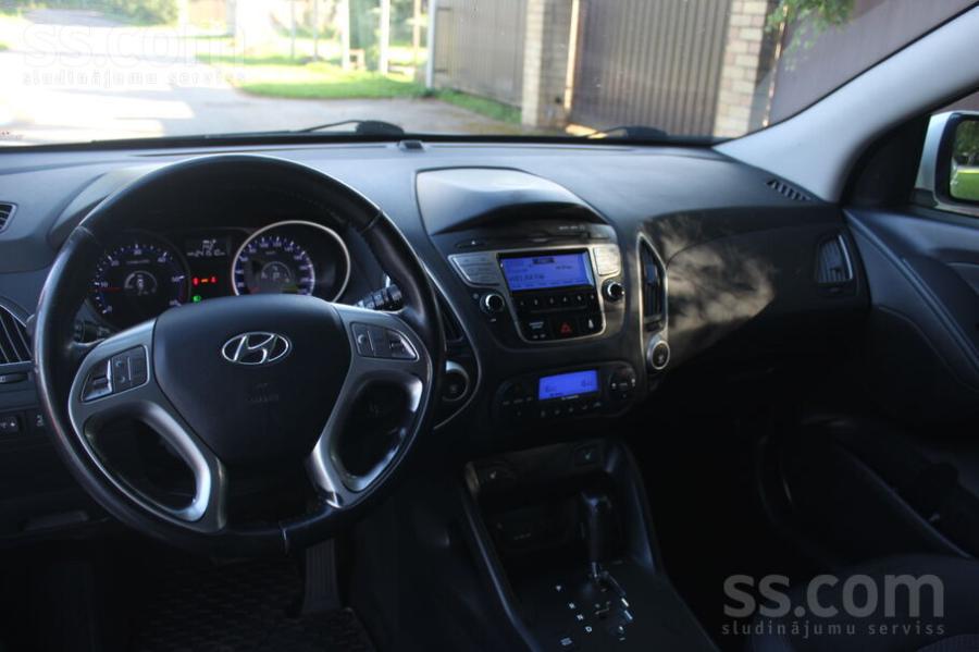 Balts Hyundai ix35 2012 Rīga, ar dzinēja tilpumu 2.00 L un nobraukumu 240 tūkst. km par 5700 €, foto 25 vietnē AUTOMOTO.COM.LV