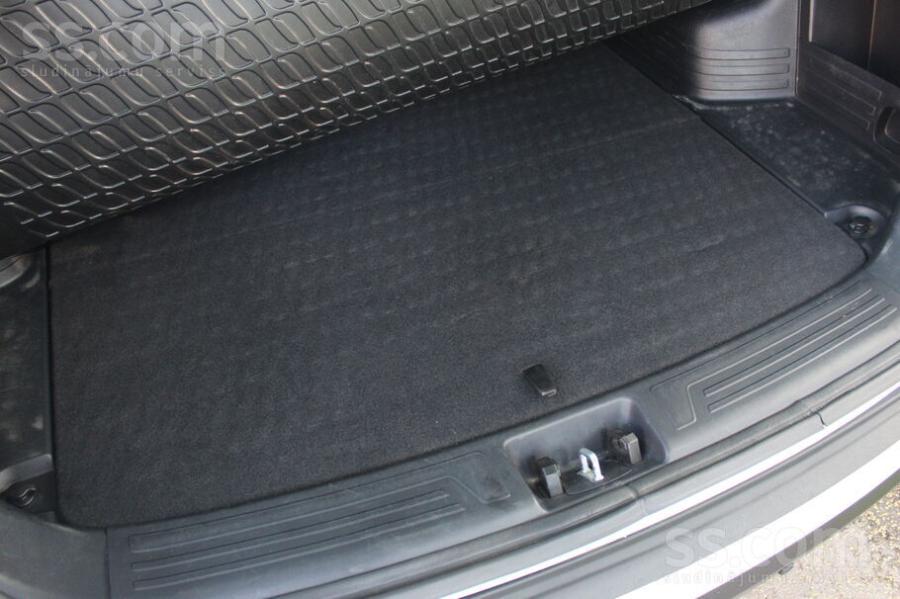 Balts Hyundai ix35 2012 Rīga, ar dzinēja tilpumu 2.00 L un nobraukumu 240 tūkst. km par 5700 €, foto 34 vietnē AUTOMOTO.COM.LV