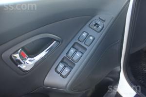 Balts Hyundai ix35 2012 Rīga, ar dzinēja tilpumu 2.00 L un nobraukumu 240 tūkst. km par 5700 €, foto 40 vietnē AUTOMOTO.COM.LV