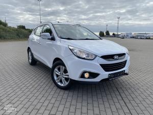 White Hyundai ix35 2012 in Marijampole, with an engine capacity of 2.00 L and mileage of 210 thousand km for 6300 €, photo  on AUTOMOTO.COM.LV