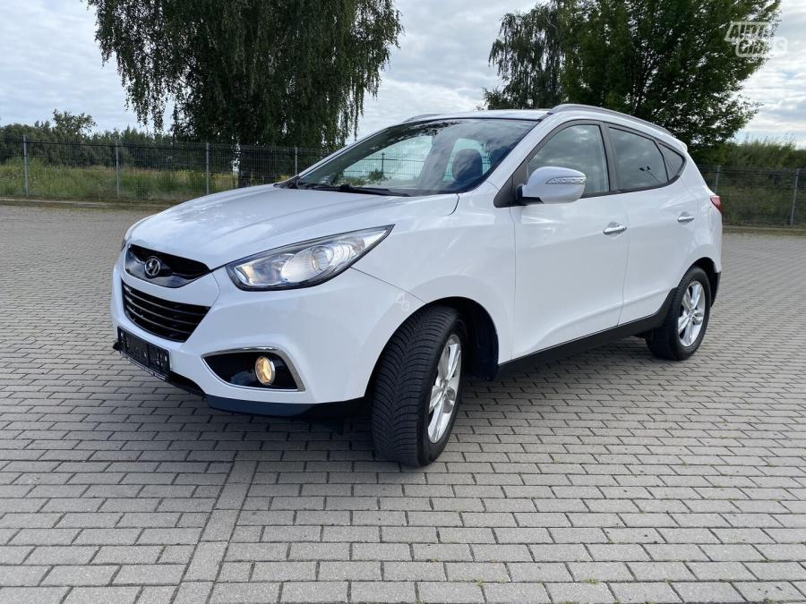 Balts Hyundai ix35 2012 Marijampole, ar dzinēja tilpumu 2.00 L un nobraukumu 210 tūkst. km par 6300 €, foto 4 vietnē AUTOMOTO.COM.LV