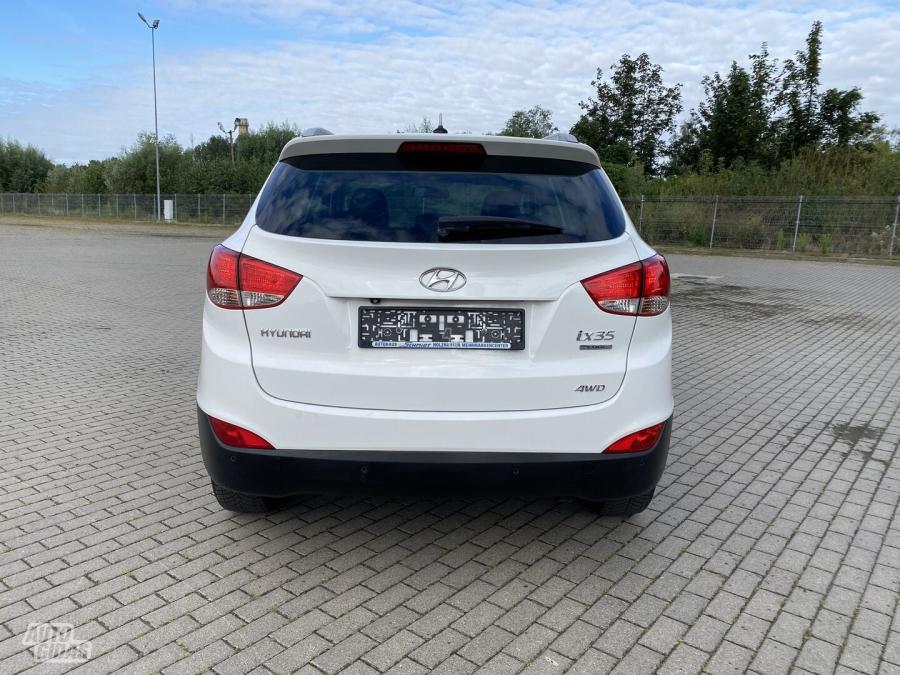 Balts Hyundai ix35 2012 Marijampole, ar dzinēja tilpumu 2.00 L un nobraukumu 210 tūkst. km par 6300 €, foto 7 vietnē AUTOMOTO.COM.LV