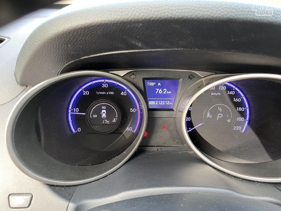 Balts Hyundai ix35 2012 Marijampole, ar dzinēja tilpumu 2.00 L un nobraukumu 210 tūkst. km par 6300 €, foto 19 vietnē AUTOMOTO.COM.LV