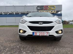 Balts Hyundai ix35 2012 Daugavpils, ar dzinēja tilpumu 2.00 L un nobraukumu 167 tūkst. km par 6450 €, foto 9 vietnē AUTOMOTO.COM.LV