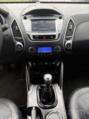 Balts Hyundai ix35 2012 Daugavpils, ar dzinēja tilpumu 2.00 L un nobraukumu 167 tūkst. km par 6450 €, foto 11 vietnē AUTOMOTO.COM.LV