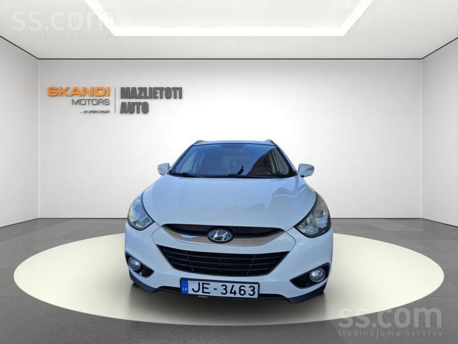 Balts Hyundai ix35 2013 Liepāja, ar dzinēja tilpumu 2.00 L un nobraukumu 156 tūkst. km par 6990 €, foto 3 vietnē AUTOMOTO.COM.LV