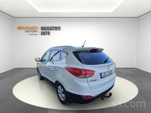 Balts Hyundai ix35 2013 Liepāja, ar dzinēja tilpumu 2.00 L un nobraukumu 156 tūkst. km par 6990 €, foto 5 vietnē AUTOMOTO.COM.LV
