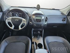 Balts Hyundai ix35 2013 Liepāja, ar dzinēja tilpumu 2.00 L un nobraukumu 156 tūkst. km par 6990 €, foto 9 vietnē AUTOMOTO.COM.LV