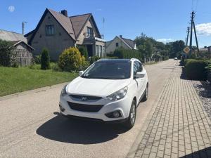 Balts Hyundai ix35 2013 Jurbarkas, ar dzinēja tilpumu 2.00 L un nobraukumu 199 tūkst. km par 5800 €, foto 4 vietnē AUTOMOTO.COM.LV