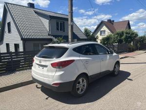 Balts Hyundai ix35 2013 Jurbarkas, ar dzinēja tilpumu 2.00 L un nobraukumu 199 tūkst. km par 5800 €, foto 8 vietnē AUTOMOTO.COM.LV
