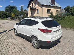 Balts Hyundai ix35 2013 Jurbarkas, ar dzinēja tilpumu 2.00 L un nobraukumu 199 tūkst. km par 5800 €, foto 10 vietnē AUTOMOTO.COM.LV