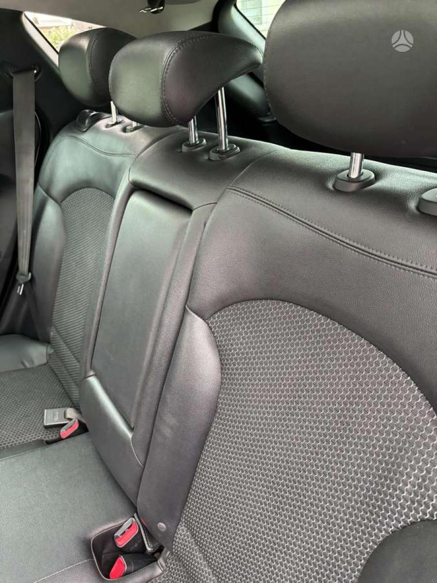 Balts Hyundai ix35 2013 Jurbarkas, ar dzinēja tilpumu 2.00 L un nobraukumu 199 tūkst. km par 5800 €, foto 12 vietnē AUTOMOTO.COM.LV