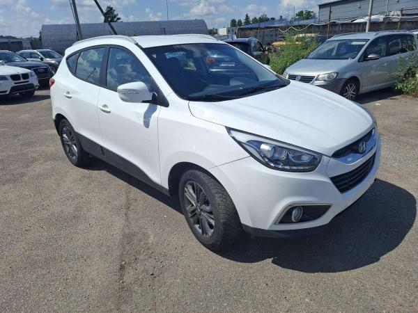 Balts Hyundai ix35 2013 Kauņa, ar dzinēja tilpumu 1.69 L un nobraukumu 238 tūkst. km par 5200 €, foto 3 vietnē AUTOMOTO.COM.LV