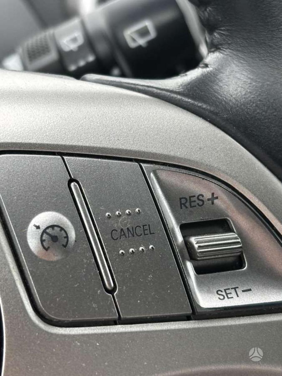Balts Hyundai ix35 2013 Jurbarkas, ar dzinēja tilpumu 2.00 L un nobraukumu 199 tūkst. km par 5600 €, foto 16 vietnē AUTOMOTO.COM.LV