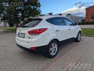 Balts Hyundai ix35 2013 Rīga, ar dzinēja tilpumu 2.00 L un nobraukumu 105 tūkst. km par 8200 €, foto 6 vietnē AUTOMOTO.COM.LV
