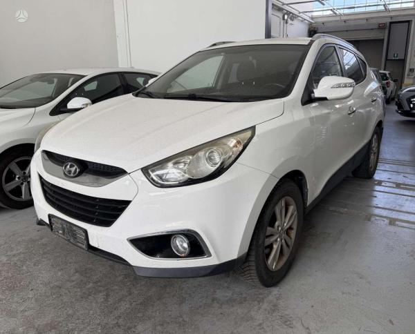 Balts Hyundai ix35 2013 Šauļi, ar dzinēja tilpumu 1.69 L un nobraukumu 225 tūkst. km par 5650 €, foto 1 vietnē AUTOMOTO.COM.LV