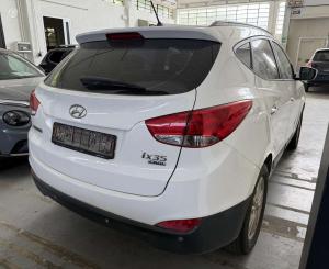 Balts Hyundai ix35 2013 Šauļi, ar dzinēja tilpumu 1.69 L un nobraukumu 225 tūkst. km par 5650 €, foto 5 vietnē AUTOMOTO.COM.LV