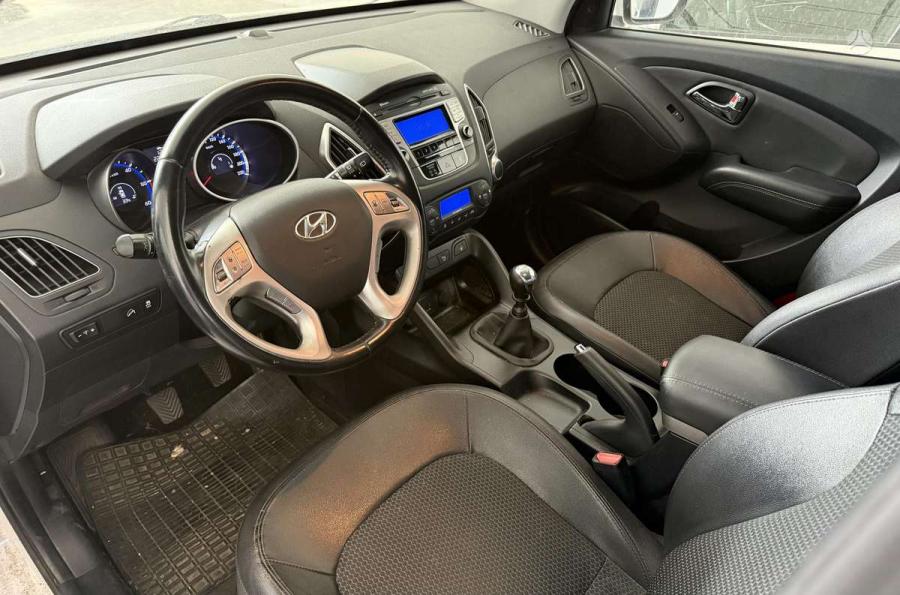 Balts Hyundai ix35 2013 Šauļi, ar dzinēja tilpumu 1.69 L un nobraukumu 225 tūkst. km par 5650 €, foto 7 vietnē AUTOMOTO.COM.LV
