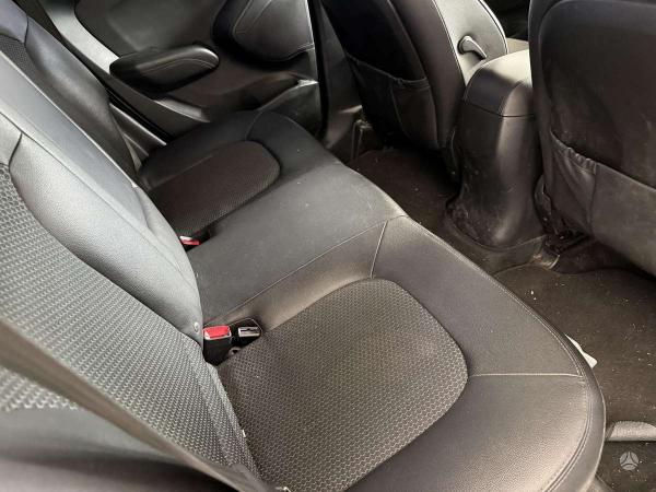 Balts Hyundai ix35 2013 Šauļi, ar dzinēja tilpumu 1.69 L un nobraukumu 225 tūkst. km par 5650 €, foto 9 vietnē AUTOMOTO.COM.LV