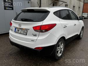 White Hyundai ix35 2014 in Daugavpils, with an engine capacity of 2.00 L and mileage of 0 thousand km for 7700 €, photo 6 on AUTOMOTO.COM.LV