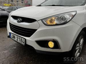 White Hyundai ix35 2014 in Daugavpils, with an engine capacity of 2.00 L and mileage of 0 thousand km for 7700 €, photo 7 on AUTOMOTO.COM.LV