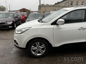 White Hyundai ix35 2014 in Daugavpils, with an engine capacity of 2.00 L and mileage of 0 thousand km for 7700 €, photo 8 on AUTOMOTO.COM.LV