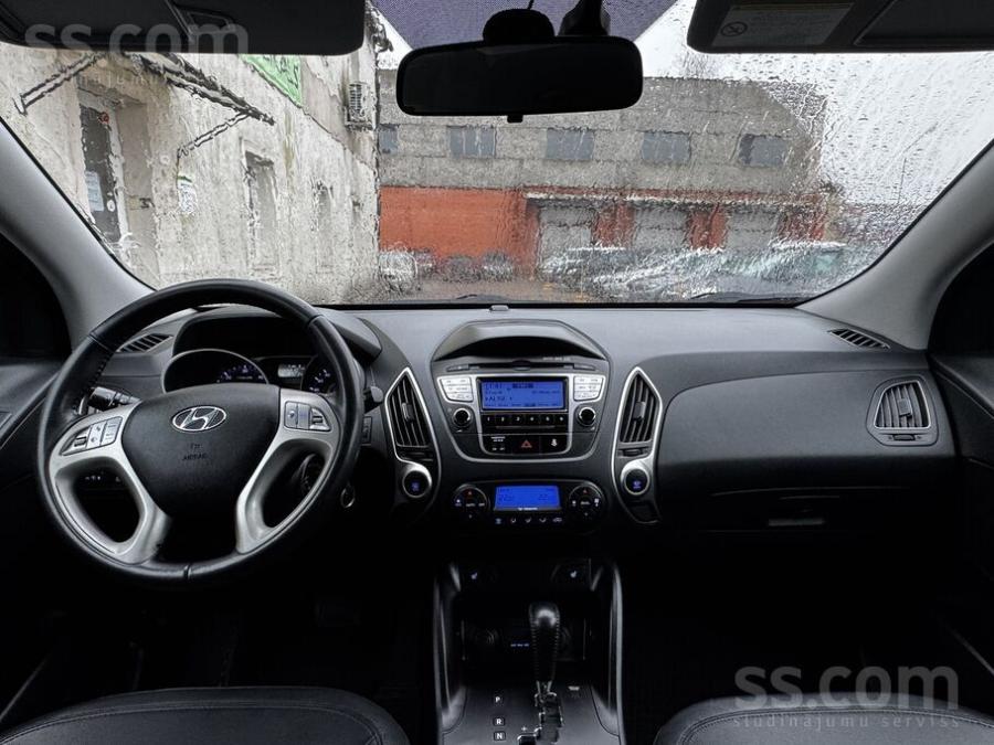 White Hyundai ix35 2014 in Daugavpils, with an engine capacity of 2.00 L and mileage of 0 thousand km for 7700 €, photo 10 on AUTOMOTO.COM.LV