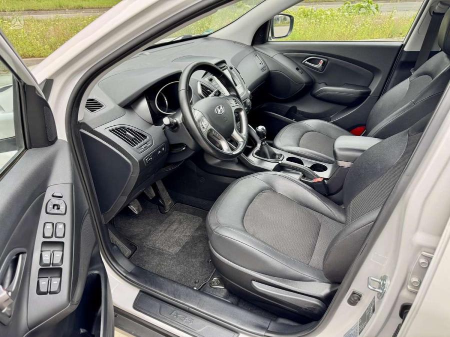 Balts Hyundai ix35 2014 Kauņa, ar dzinēja tilpumu 1.59 L un nobraukumu 157 tūkst. km par 7499 €, foto 11 vietnē AUTOMOTO.COM.LV