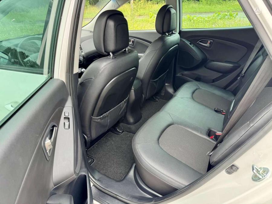 Balts Hyundai ix35 2014 Kauņa, ar dzinēja tilpumu 1.59 L un nobraukumu 157 tūkst. km par 7499 €, foto 13 vietnē AUTOMOTO.COM.LV