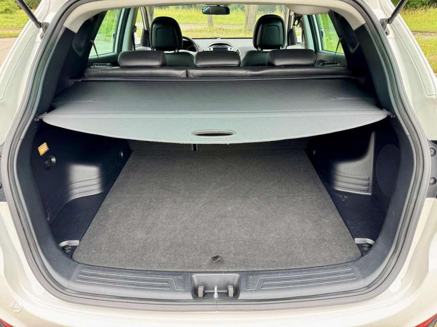 Balts Hyundai ix35 2014 Kauņa, ar dzinēja tilpumu 1.59 L un nobraukumu 157 tūkst. km par 7499 €, foto 15 vietnē AUTOMOTO.COM.LV