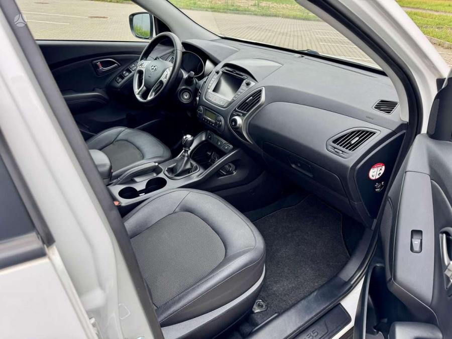 Balts Hyundai ix35 2014 Kauņa, ar dzinēja tilpumu 1.59 L un nobraukumu 157 tūkst. km par 7499 €, foto 17 vietnē AUTOMOTO.COM.LV