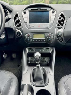 Balts Hyundai ix35 2014 Kauņa, ar dzinēja tilpumu 1.59 L un nobraukumu 157 tūkst. km par 7499 €, foto 23 vietnē AUTOMOTO.COM.LV