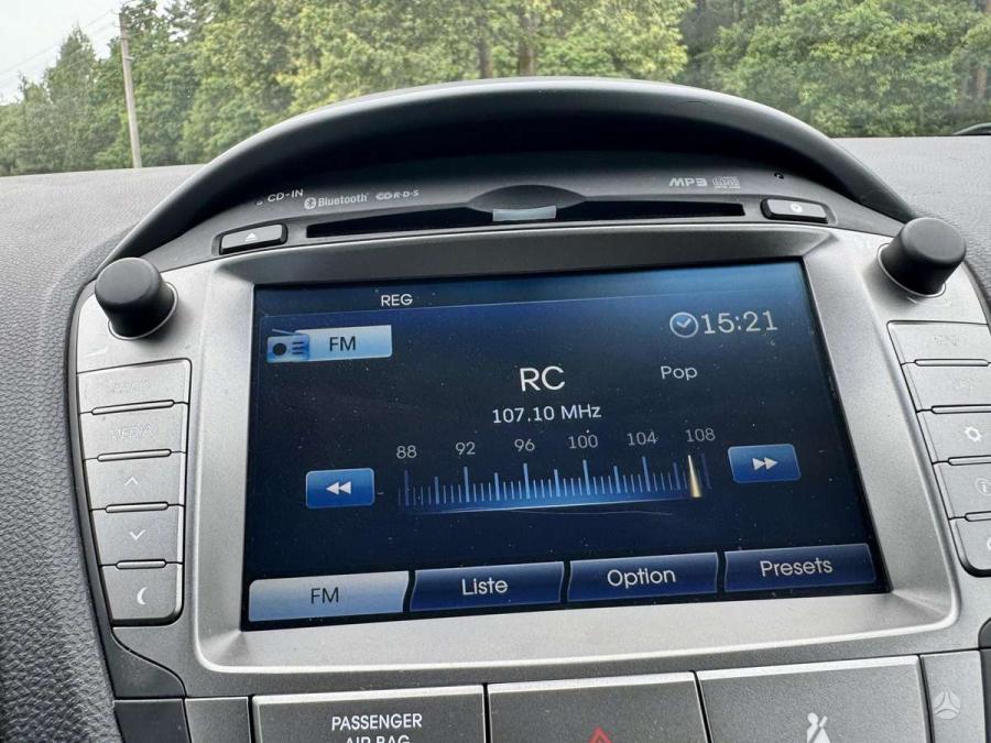 Balts Hyundai ix35 2014 Kauņa, ar dzinēja tilpumu 1.59 L un nobraukumu 157 tūkst. km par 7499 €, foto 25 vietnē AUTOMOTO.COM.LV
